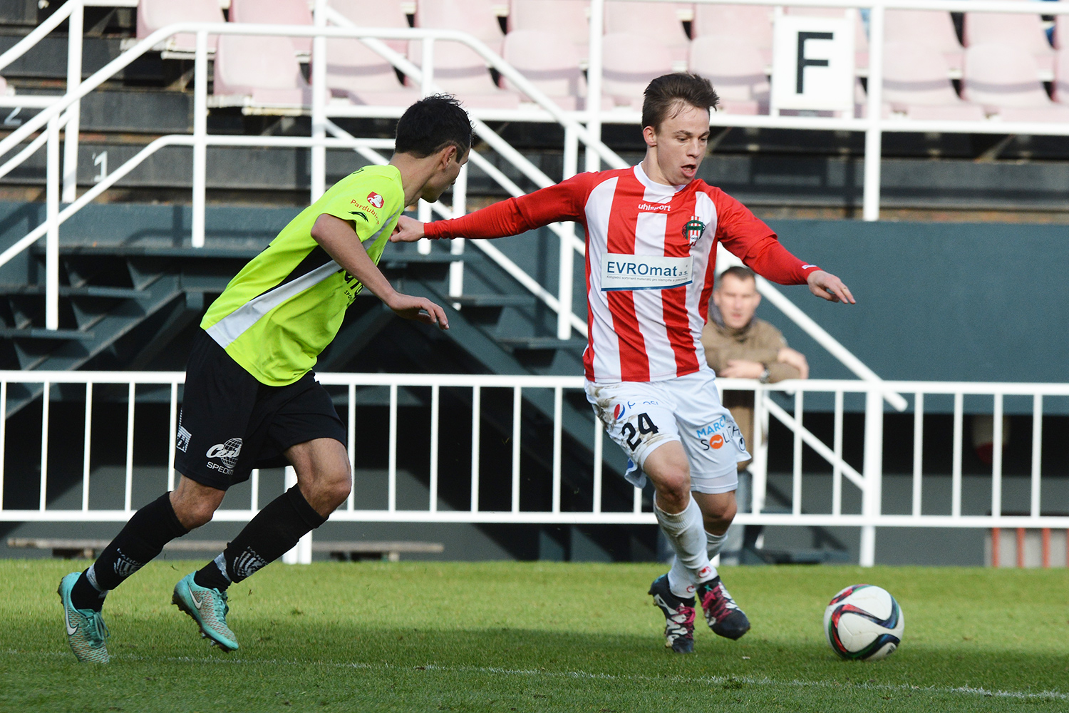 Hráči na hostování: Eliáš se zabydlel v základu, Václav Klán rozhodl o ...